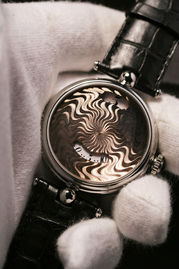 Montre à Guichet Guilloche - Classic "HENAGON" Timepieces - Technical ...
